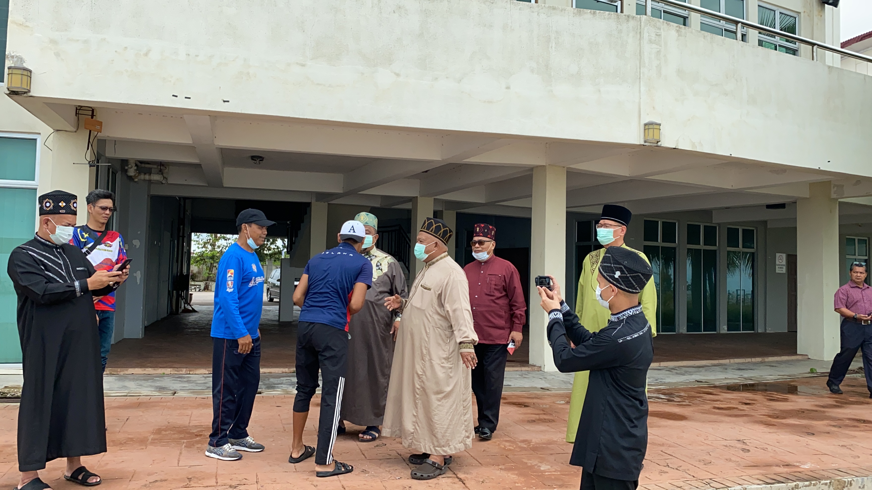 Bot Mewah IKHWAN – AnjangMuor's Travelog